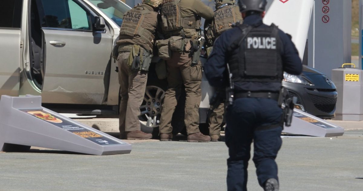 National Newswatch | RCMP approve 32 awards for officers, staff…