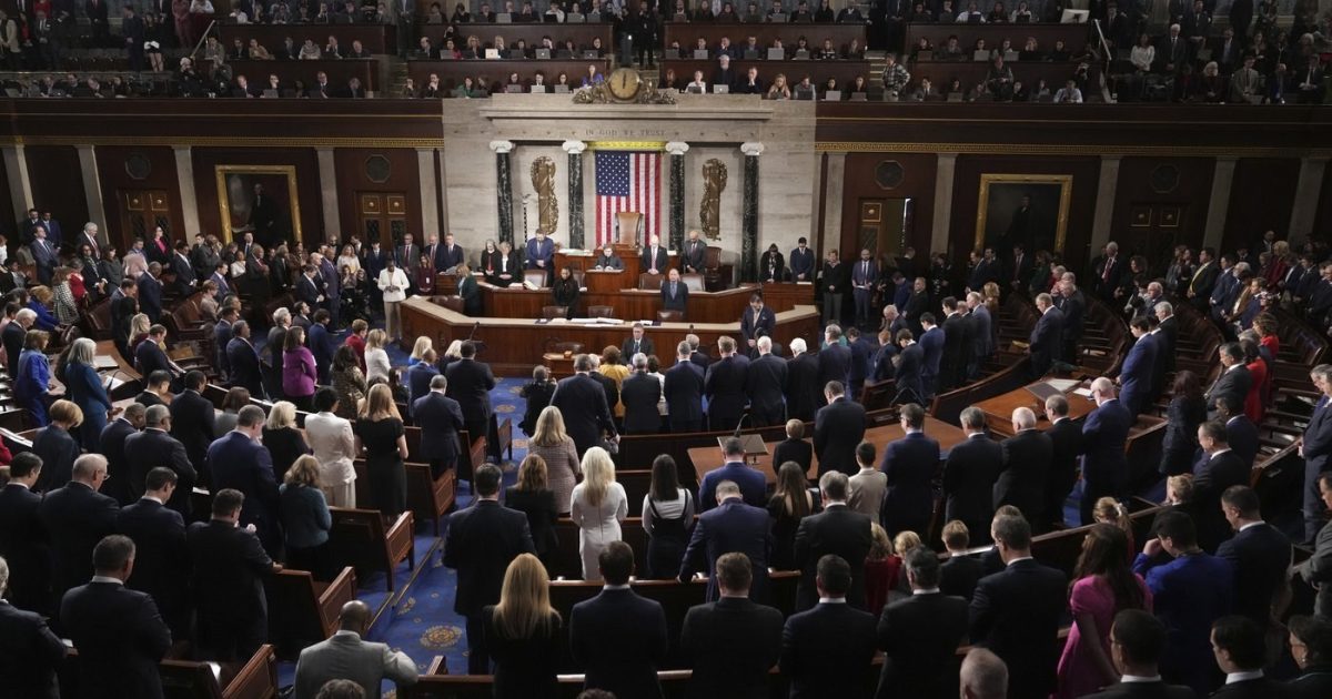 National Newswatch | 119th Congress Latest: Mike Johnson narrowly…
