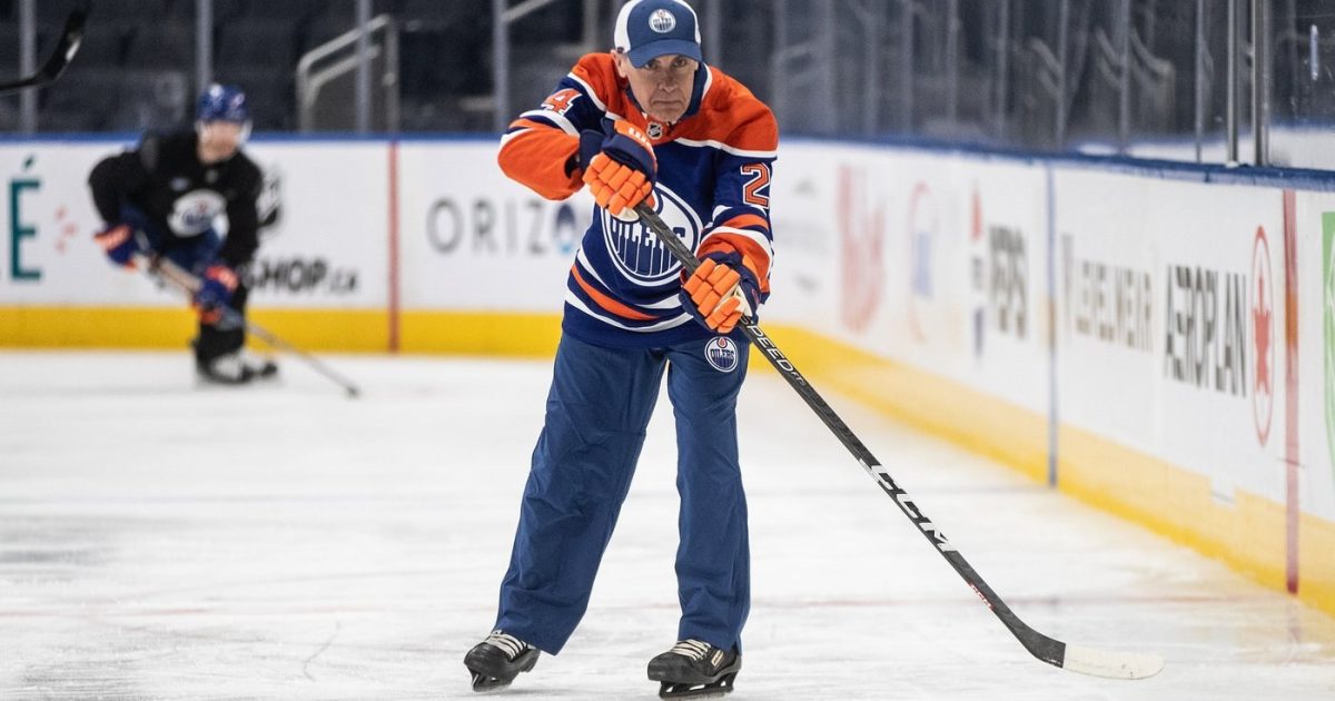 National Newswatch | Oilers fan Carney practices with team before…