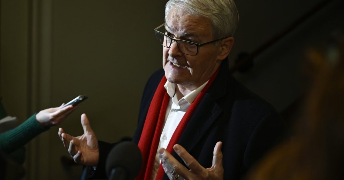 National Newswatch | Marc Garneau, first Canadian in space, reflects…