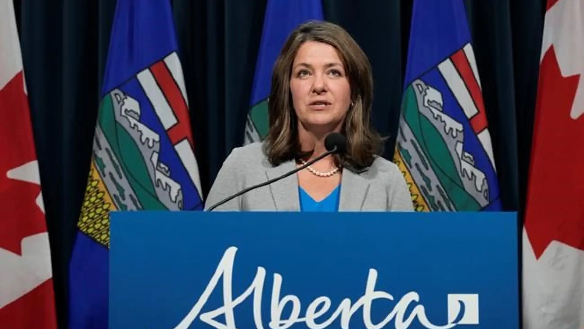 National Newswatch | Alberta Premier Danielle Smith in Ottawa to open…